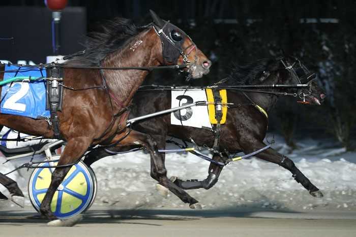 Big rallies in Snowshoe & Blizzard finals - Woodbine Mohawk Park