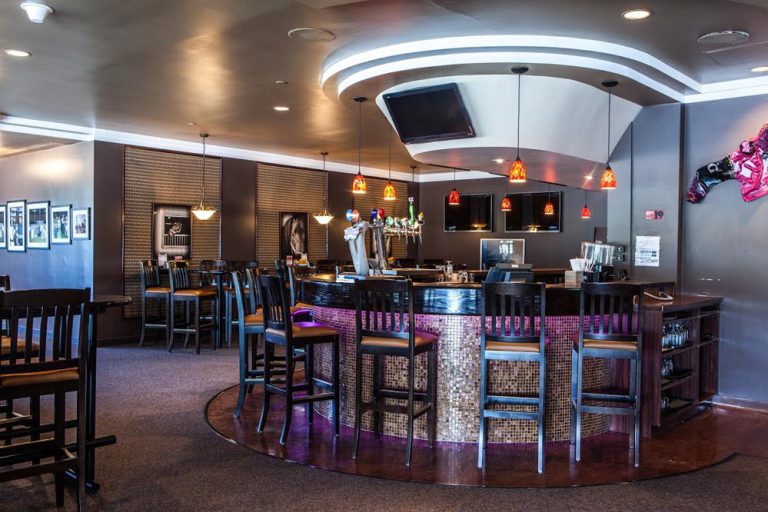 Trackside Bar and Patio - Woodbine Mohawk Park